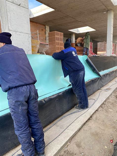 Полагане на хидроизолация на покриви тераси основи Варна