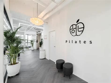 화이트톤 깔끔하고 모던한 40평 필라테스학원 인테리어 인천 부평구 부평동 화이트톤 깔끔하고 모던한 40평 필라테스학원 인테리어 인천 부평구 부평동