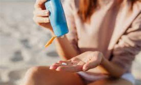 Heres What Happens When You Use Sunscreen On Face But Not Neck