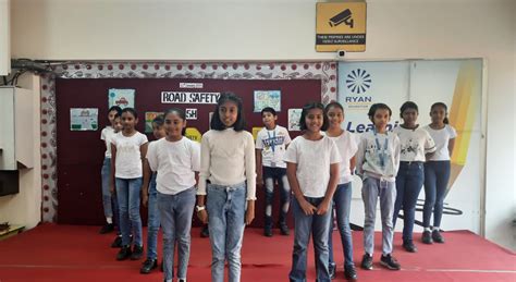 Class 5h Assembly Road Safety