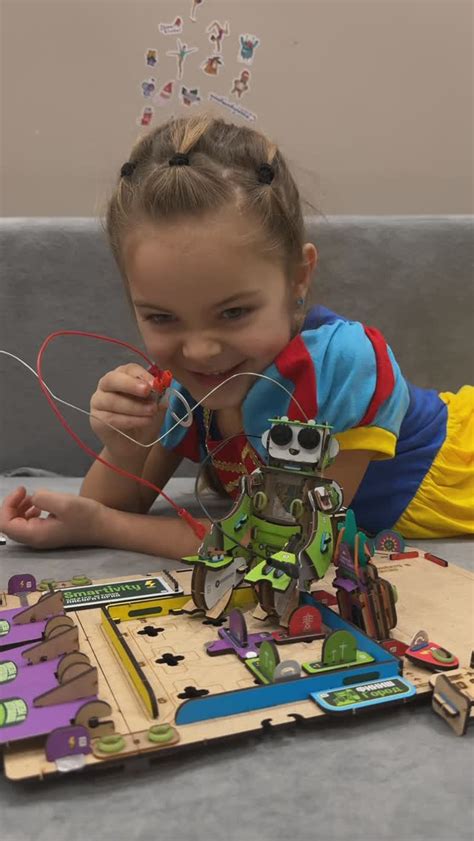 Василек Гимнастка с бездонными глазами🩵 Мама постаралась так постаралась🤍 Или папа😂 Instagram