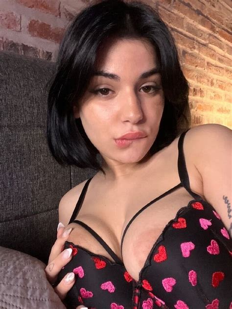 Who Is She I Want Know 1703545 ›