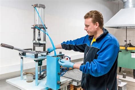 Купить бетон в Коломне с доставкой от завода Заказать по низким ценам