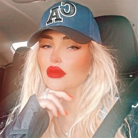 Arezou🦀🧿 Arezou Gh • Threads Say More