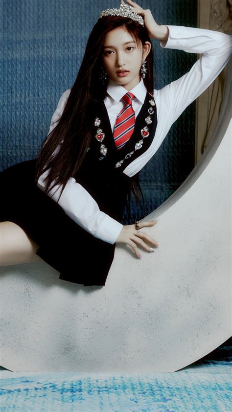 Ive Love Dive Leeseo Lee Hyun Seo Hd Phone Wallpaper Rare Gallery