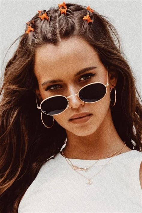 49 Of The Greatest 90s Hairstyles And Hair Accessories Making A