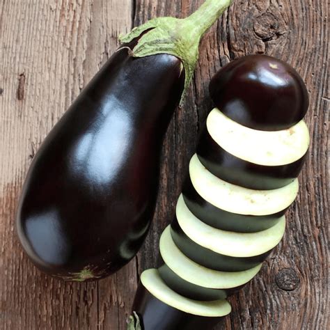 50 Purple Giant Aubergine Seeds Welldales