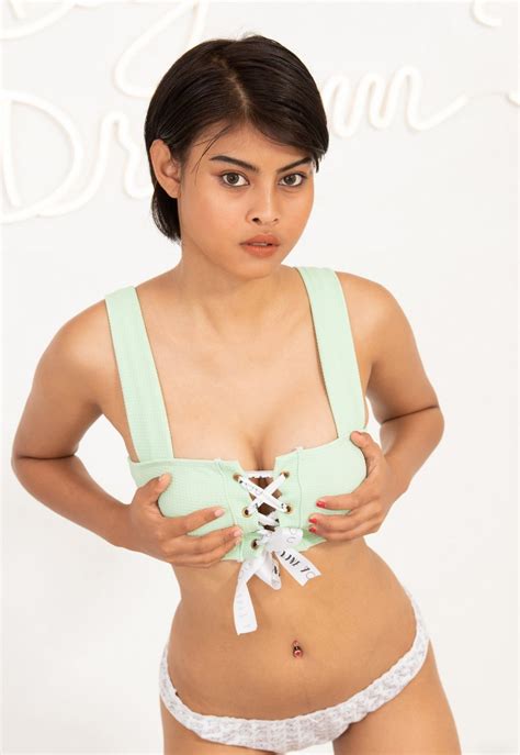 Meng Zheng The Fappening Nude Debut 2020 96 Photos The Fappening