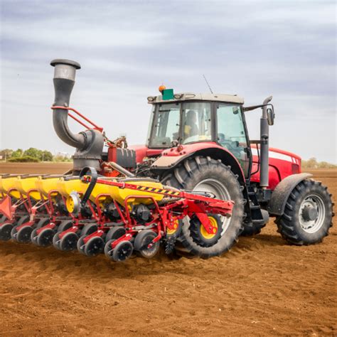 농업의 미래 강화 전기 농업 트랙터의 부상