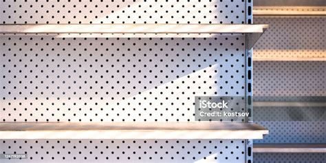 상점에서 빈 상점 선반의 클로즈업 복사 공간이 있는 랙을 쇼핑합니다 제품 상점 또는 창고 쇼케이스 3d 렌더링 강철에 대한 스톡 사진 및 기타 이미지 Istock