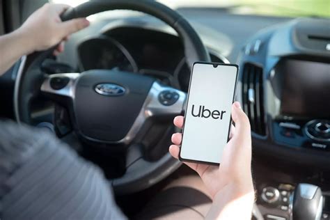 People Are Stunned To Learn The Average Salary Of An Uber Driver