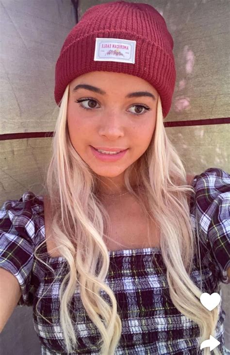 Posted A Few Throwbacks Shes So Beautiful R Oliviadunnepictures