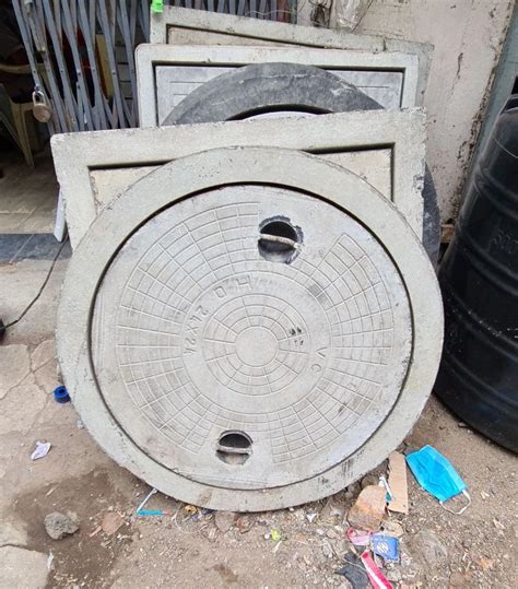 Gray Reinforced Cement Polymer Concrete Manhole Cover For Industrial