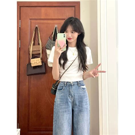 版型真的很好看！短版上衣 短袖 白t 辣妹上衣 短版t恤 閨蜜裝 短上衣 女生短袖 正韓 白色上衣 韓國短版上衣 衣服女 蝦皮購物