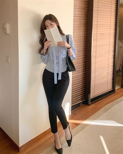 렌느 출근룩부터 데이트룩까지 🤎 어떤 착장이 마음에 드실까요 렌느 출근룩 Outfit Instagram