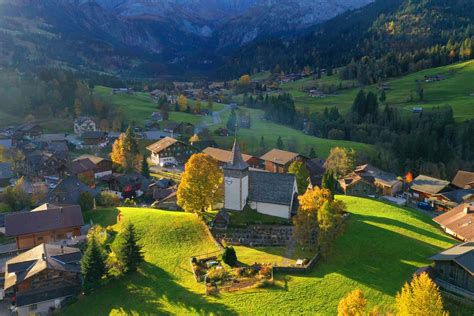 Gstaad Svizzera 15 Luoghi Da Sogno Da Visitare E Suggerimenti Per Le