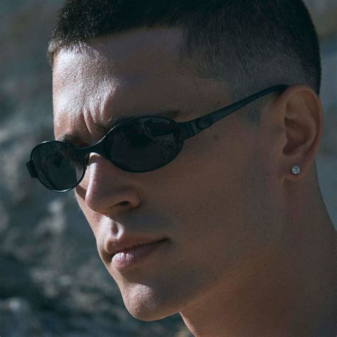 Frostbite Matte Black Uni Sex Oval Sunglasses Le Specs