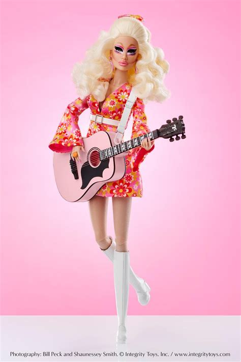 Integrity Rupauls Drag Race Winner Trixie Doll 12″ Doll Peddlar