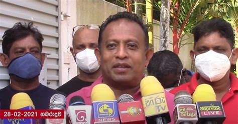 මොලය බාගෙට මැරුනු නිලධාරීන් පාලනය කළොත් රට විශාල අනතුරක මහලු පුද්ගලයා එහෙම චක‍්‍රලේඛයක්