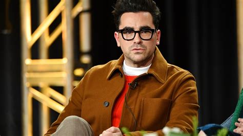 Dan Levy Insta A Las Personas A Pensar En Las Máscaras Faciales Como El Acto De Bondad Más