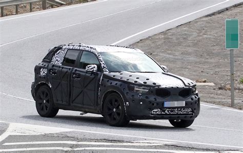 New Volvo Xc40 Teased Promises Plenty Of Storage Space Autoevolution