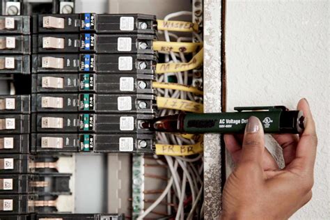 How To Remove A Circuit Breaker Safely