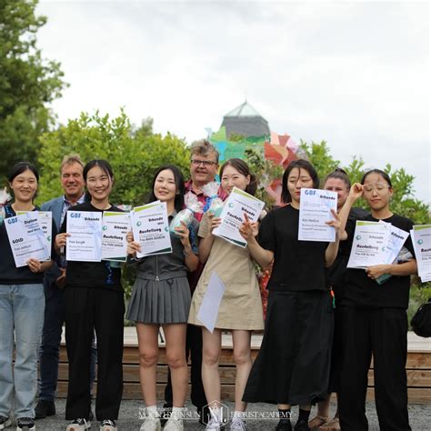 아시아 최초 독일 국가공인 플로리스트 마이스터 문현선 2024 대한민국 단독 국제 플로리스트 전시회 수료식도 무사히 마치고 모든 전시회 일정을 마무리 지으려는 찰나에