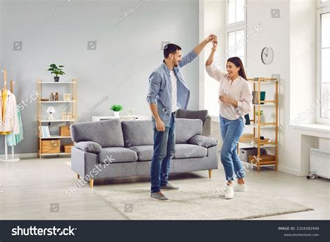 87721 집 사람 취미 이미지 스톡 사진 및 벡터 Shutterstock