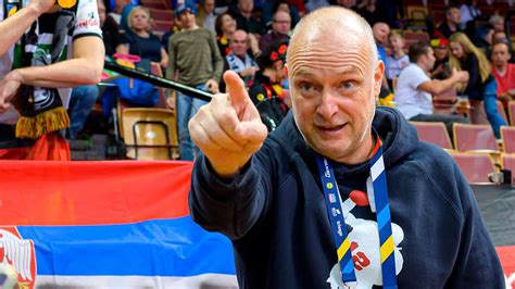 Früher Darauf Geschin Frank Buschmann Kündigt Längere Auszeit An N Tvde