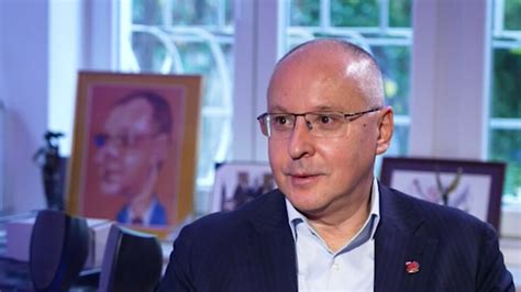 Здравейте другари Сергей Станишев обратно в родната политика Nova