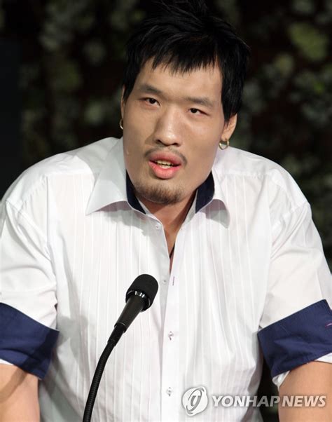 최홍만 죽고싶다 극심한 정신적 고통 토로 연합뉴스