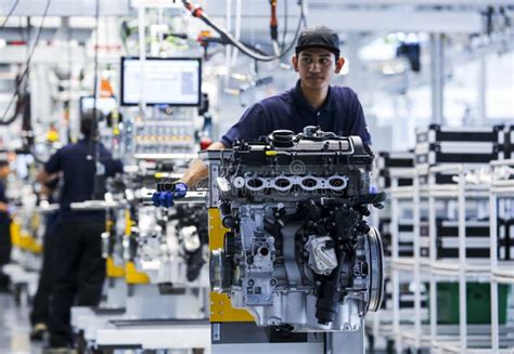 Workers At Engine Assembly Plant Editorial Stock Image Image Of Line