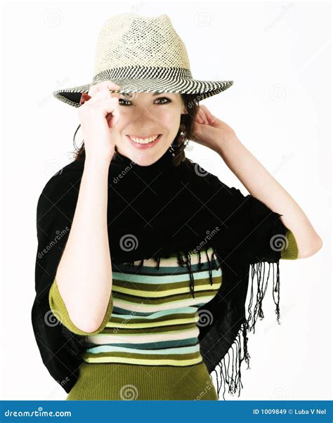 Mujer Joven En Un Sombrero De Paja Imagen De Archivo Imagen De Morena Manera 1009849