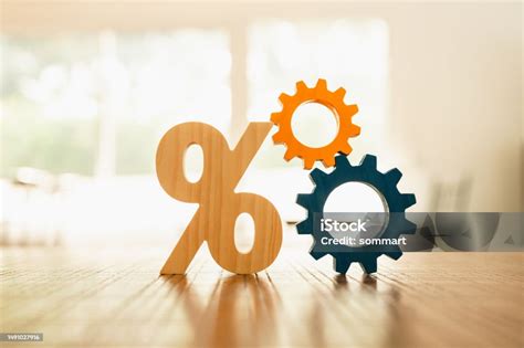 저녁 하늘이 있는 백분율 모델 및 기어 모델 성공을 위한 주요 개념 방법 인플레이션 개념을 수정하기 위해 연준 금리를 올리거나