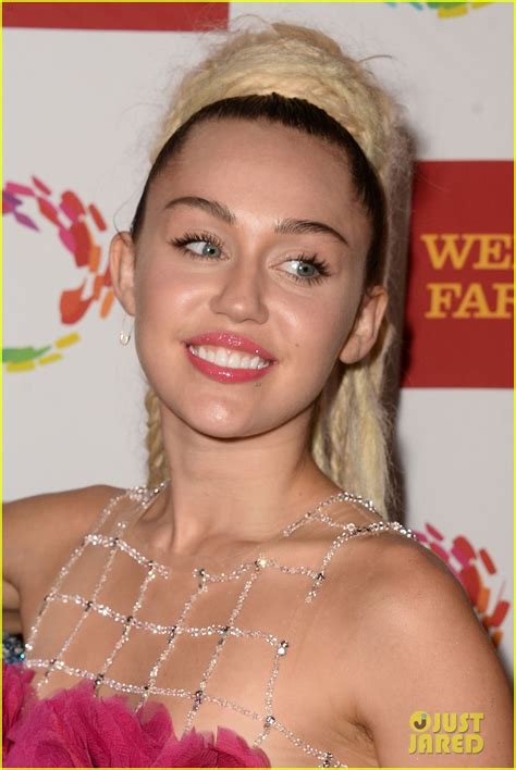 Miley Cyrus Rocks Dreadlocks For Lgbt Center Vanguard Awards 2015