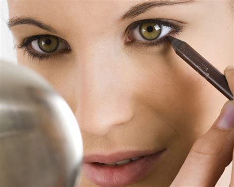 Tips For Eye Makeup For Small Eyes ~ Makeup Looks