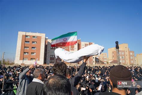 تدفین شهید ۱۶ ساله در دانشگاه فنی و حرفه‌ای دختران استان قم