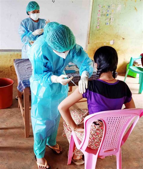 ဆီဆိုင်မြို့နယ်အတွင်း အသက် ၁၂ နှစ်နှင့်အထက် ကျောင်းသား၊ ကျောင်းသူ ၄၀၄၂ ဦးတို့အား ပထမအကြိမ