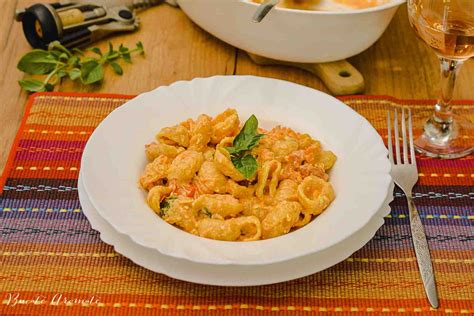 Paste Cu Brânză Feta și Roșii Coapte Rețetă Simplă și Rapidă Bucate Aromate