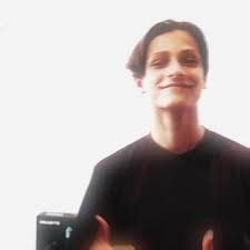 Pin By Chloe On Ronald From Is Sis Vs Bro Attractive People I M A Simp How To Look Better