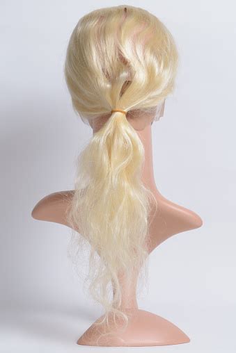 루프 동그라미 꿰 매 몸 물결 표백된 금발 사람의 모발 길 쌈 레이스 정면 마감 0명에 대한 스톡 사진 및 기타 이미지 0명 Weft 가발 Istock