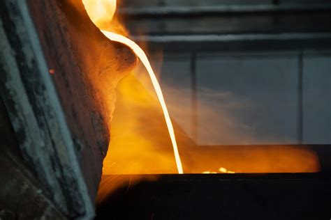 Алтны үнэ түүхэн дээд хэмжээнд хүрлээ