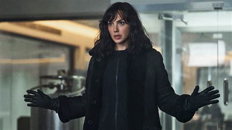 آغاز مأموریت خطیر گل گدوت در تریلر نهایی فیلم Heart Of Stone زومجی