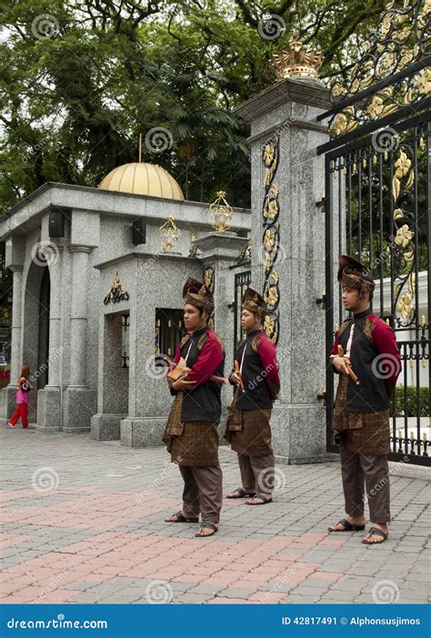 Royal Museum Armed Guards Editorial Photo Image Of Entrance 42817491