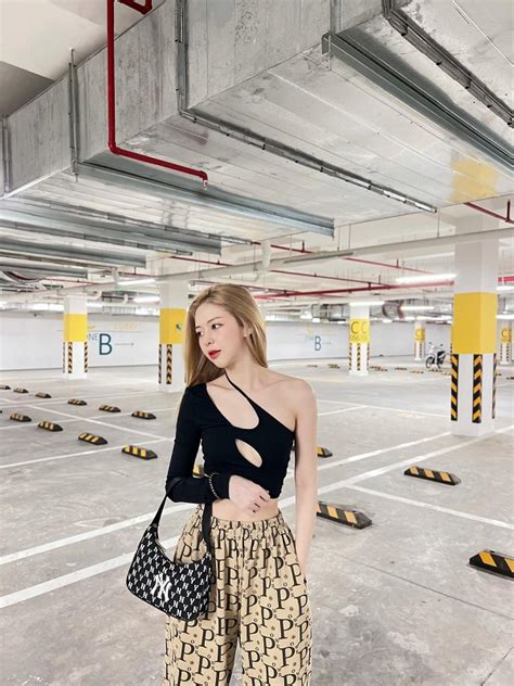 101 Ảnh Ca Sĩ Liz Kim Cương Sexy Khoe Nhan Sắc Ngọt Ngào