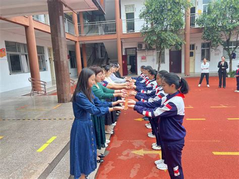 济宁市教育局 学校传真 金乡实小集团西关校区举行“尺在手中，爱在心中”授戒尺仪式