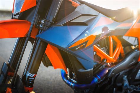 Ktm 690 Enduro R And Smc R 2026 Upgraded For Road And Off Road Adventures