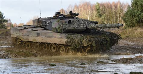 Leopard 2 A6