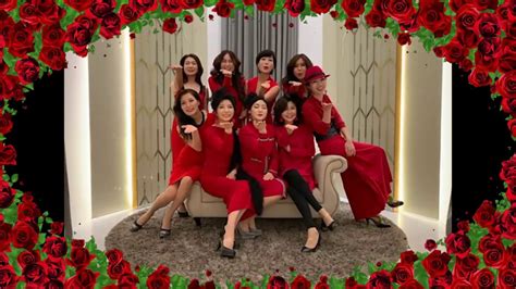 저무는 가을이 아쉬운 당신을 유혹하는 아름다운 여인들의 레드쇼가 펼쳐지다 Youtube