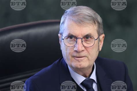Министърът на здравеопазването Христо Хинков си постави оценка „добър“ за работата си начело на